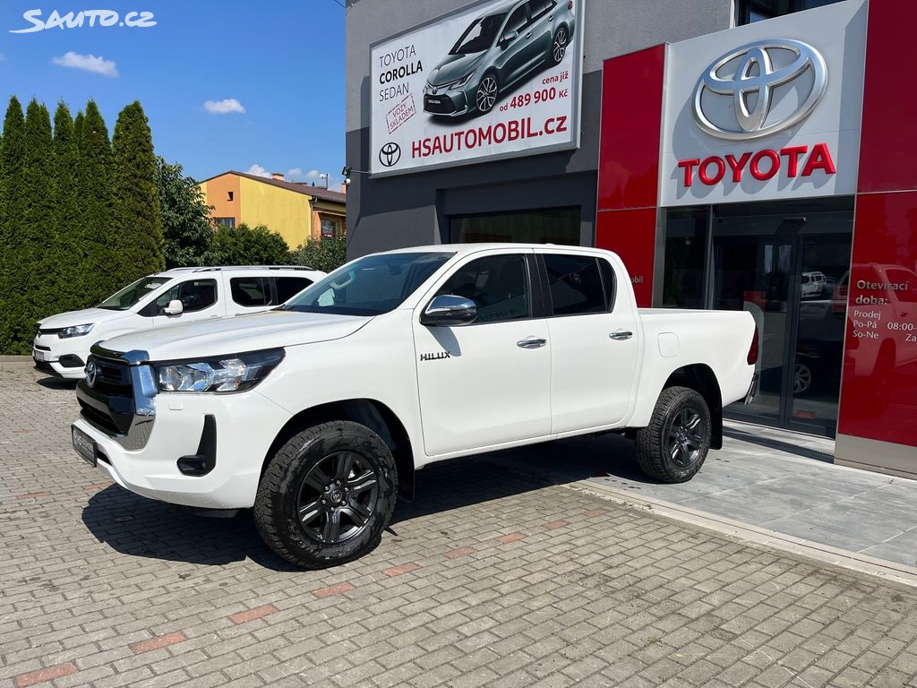 Toyota Hilux 2 8d 204ps 4x4 6a T Active Sauto Cz